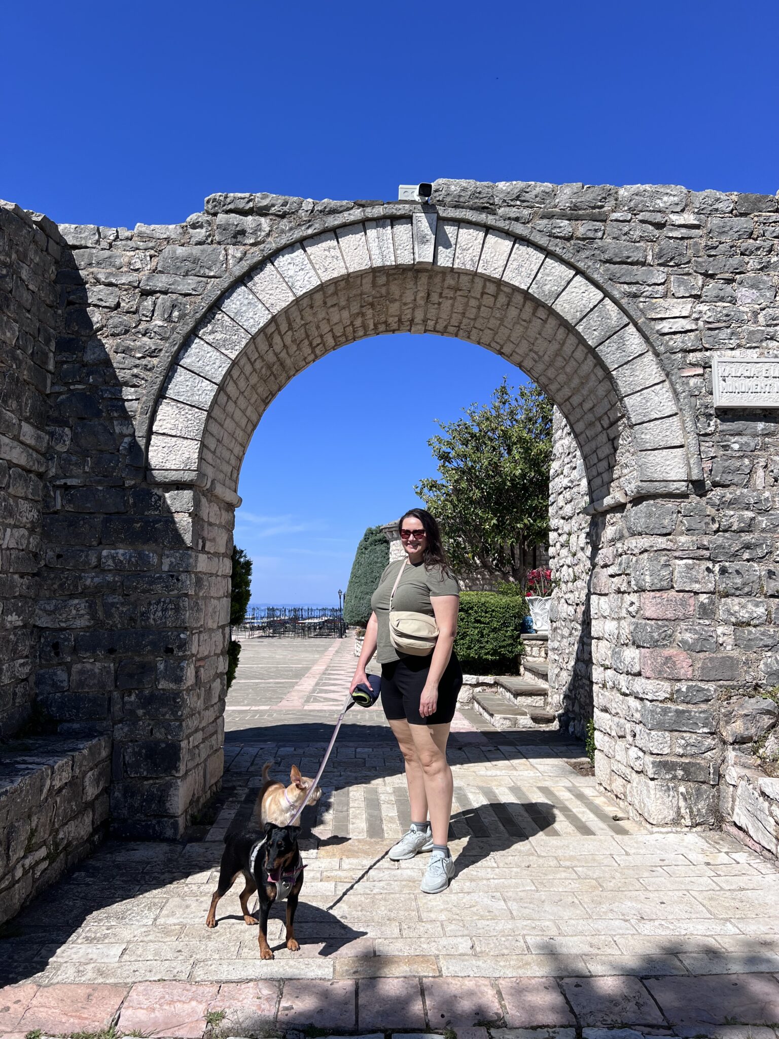 Know Before You Go Sarandë - Sighting Sarah